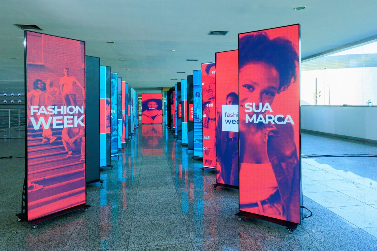 Aluguel De Totem Digital Para Eventos Gold Vision Brasil